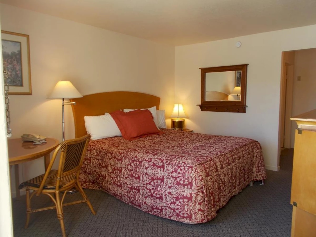 Colusa Riverside Inn™ - A Budget Hotel Colusa California